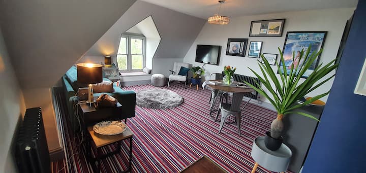Penthouse Flat Overlooking Ilfracombe Harbour - Tunnels Beaches