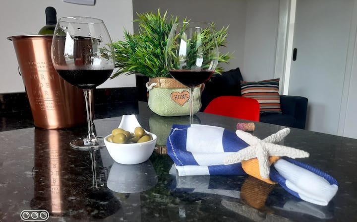 300 M Mar/ Caiobá/ Wi-fi/ Churrasqueira - Matinhos