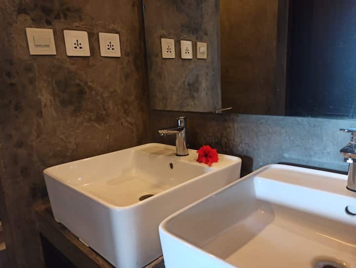Gili Trawangan Two Rooms Connected Door 2bed/2bath - Gili Islands