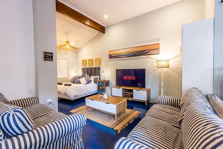 Staggering Bush Baby - Mtunzini