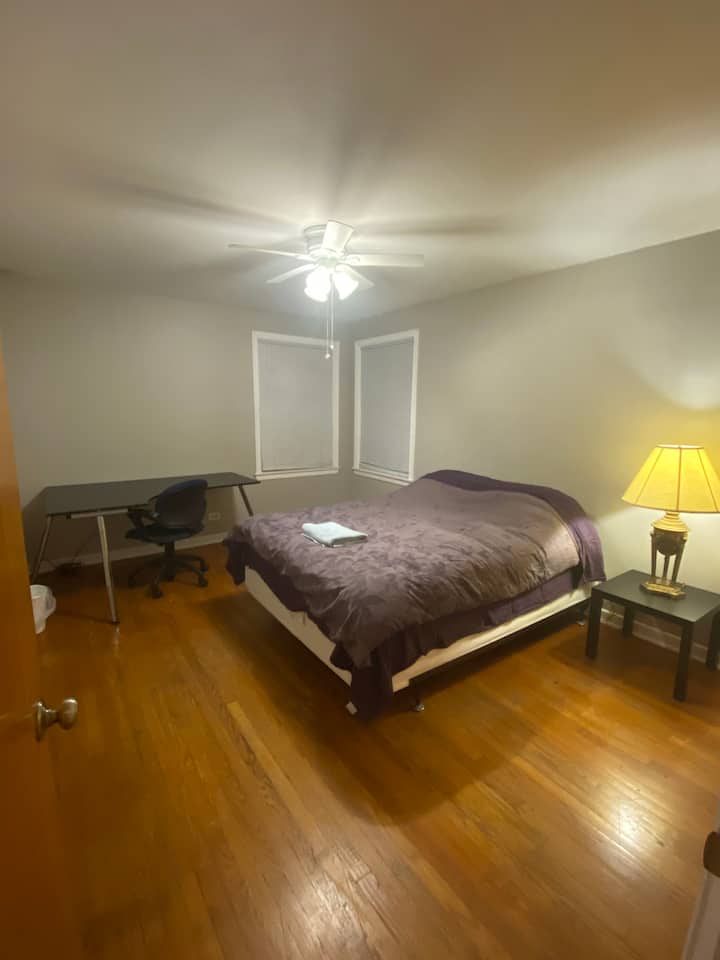 Simple, Private Bedroom (North Park) - Evanston