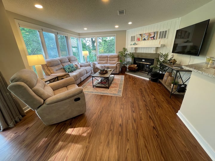 Wintergreen Best Location,arcades,king Bed,2 Room - Wintergreen, VA