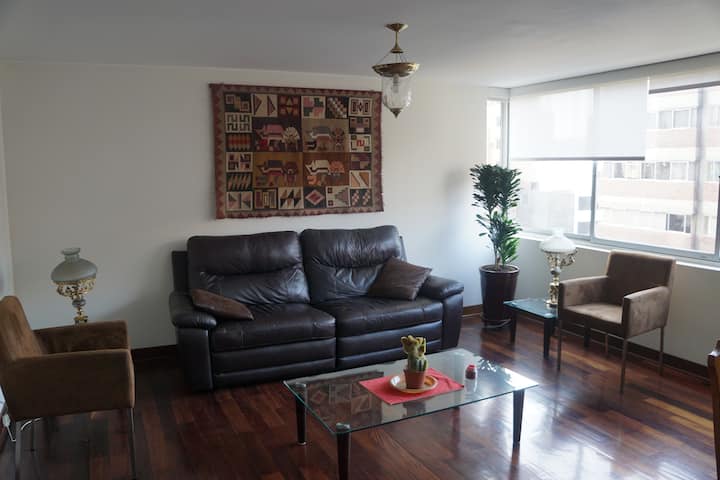 Mi Casa Es Tu Casa / Home Away From Home - Lima