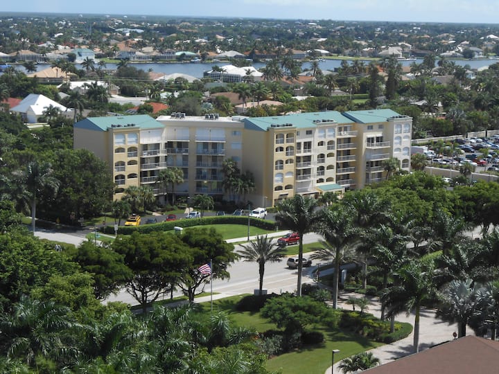 San Marco Residences, Across From Beach Access - Marco Island, FL