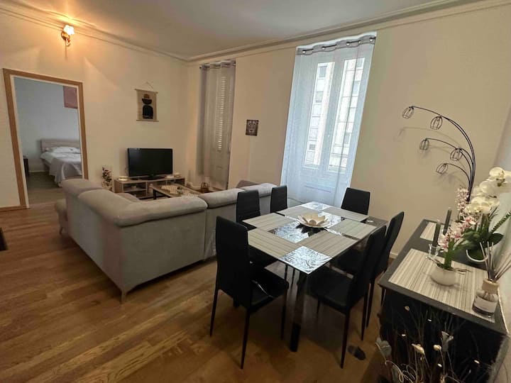 Appartement Proche De La Gare Avec Terrasse - Bourges