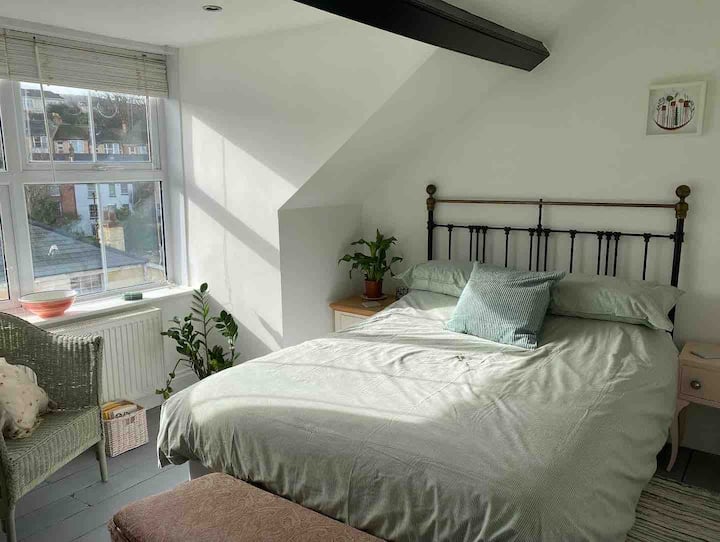 Lovely Spacious Double Room - Ilfracombe