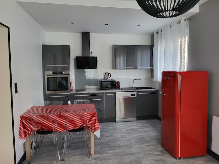 Grand T2 Neuf Centre 4 Pers. 35m2. Parking. Wifi. - Bagnères-de-Luchon