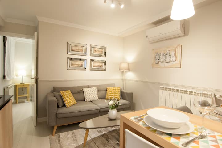 Charming Apartment Pz Mayor/la Latina, 4p - Madrid