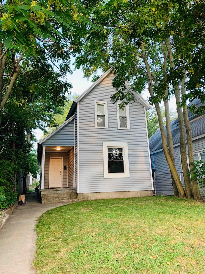 Grand Rapids - 4 Bed - Short Walk Downtown - Grand Rapids, MI