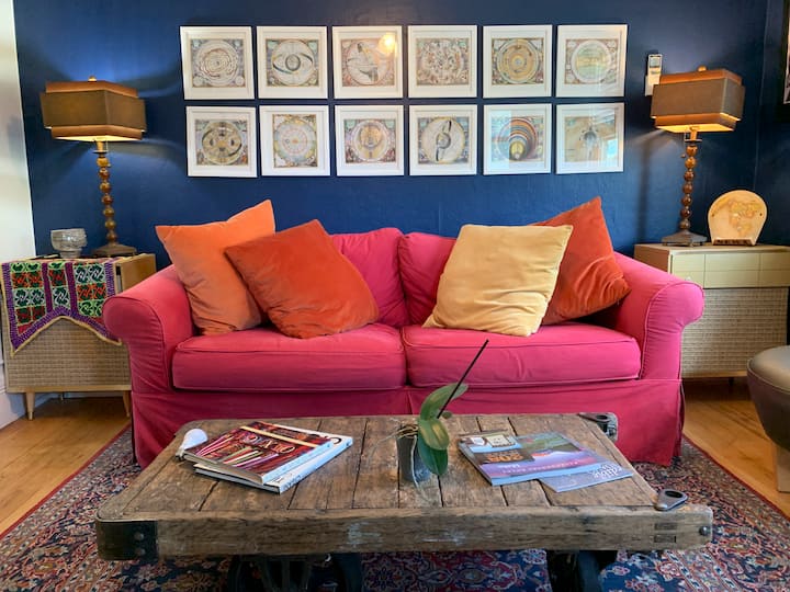 Arty, Cheery, Cozy And Bright / 2nd Floor - Nampa, ID
