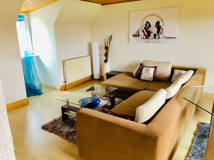 2 Zi., 49qm, Ferienwohnung, Pendlerwg., Von A-z - Donaustauf