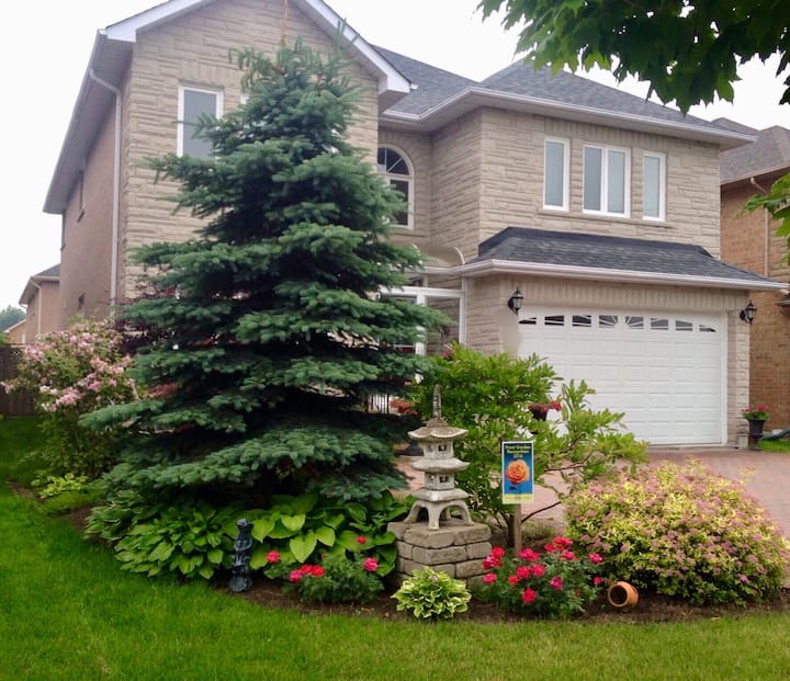 Bright 2 Bedroom Basement With 2 Ensuite Bathrooms - Markham