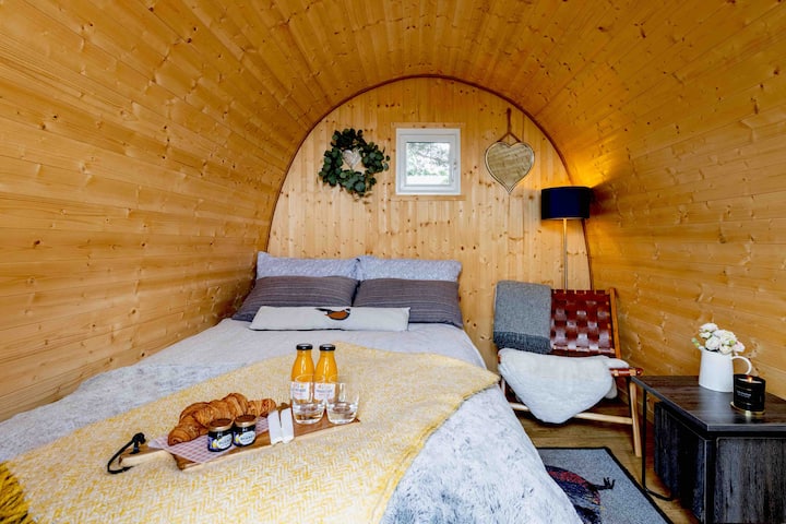 Gorgeous Cosy Camping Pod Set In Tranquil Gardens - Cheshire