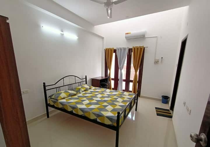 Villeta By Mod - Room 4 - Ac/wifi/fridge/wm/classy - Chennai