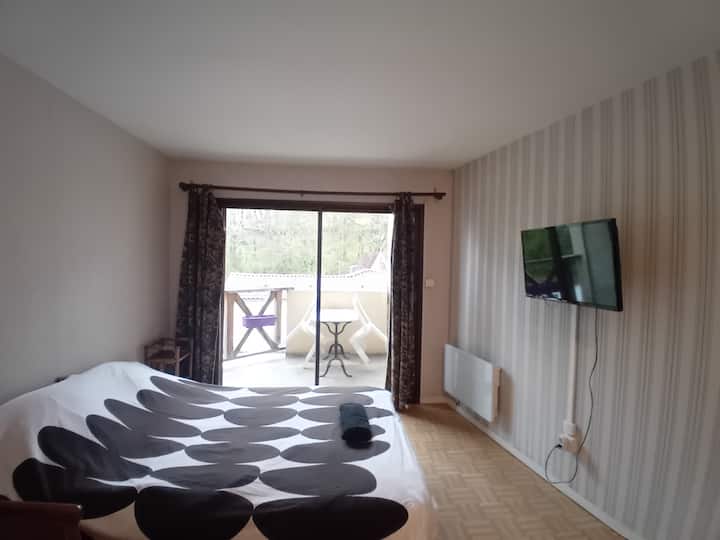 Studio  N21 à 100 Mètres Des Thermes - Cazaubon