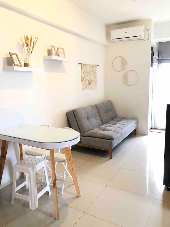 Comfy Minimalist Scandinavian 2br, For Long Stay - Surabaya
