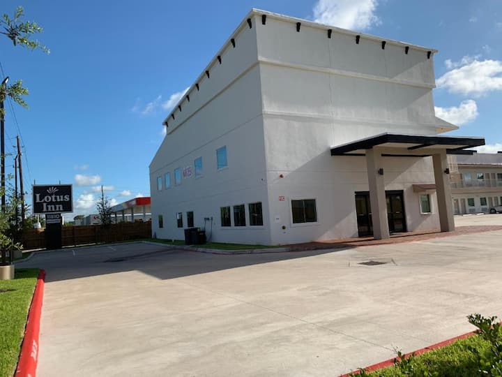 Lotus Inn Value Suites Double Beds - Houston, TX