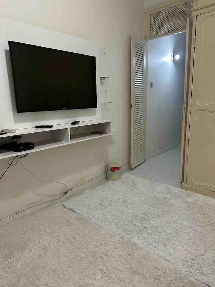 Alugo Quarto Em Copacabana Com óTima Localização. - Rio de Janeiro