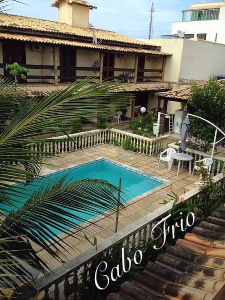 Cabo Frio! Casa Com Varanda Em Condomínio. - Cabo Frio