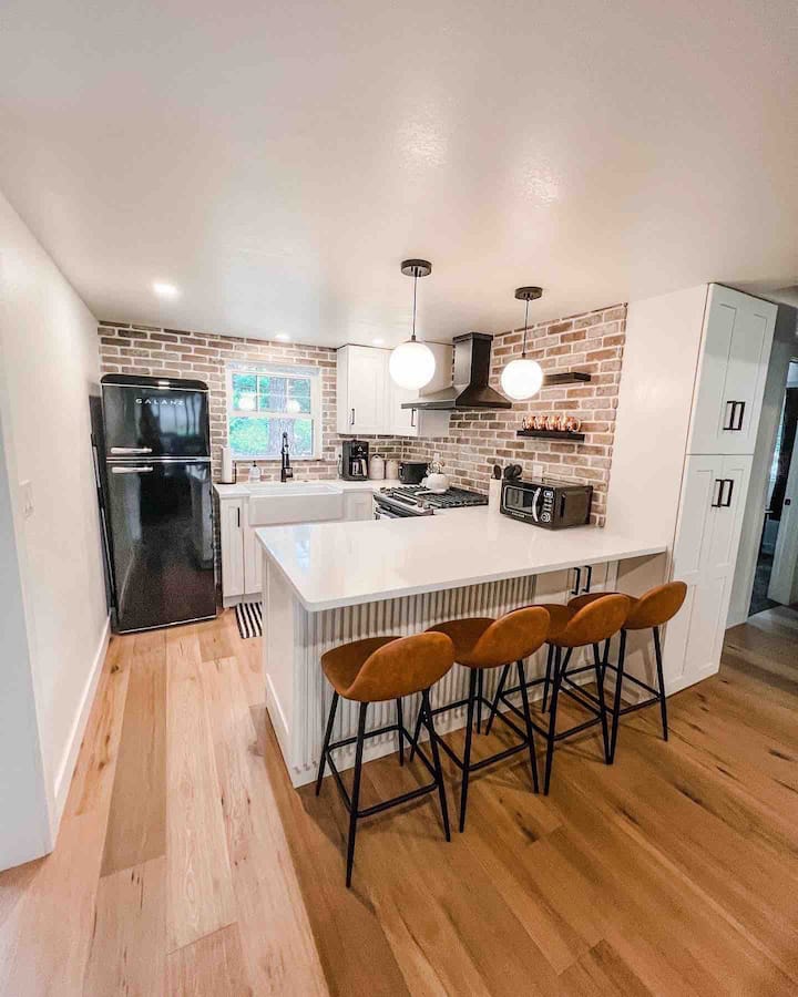 Cozy, Clean, Rural Cottage But Still Close To Town - Arcata, CA