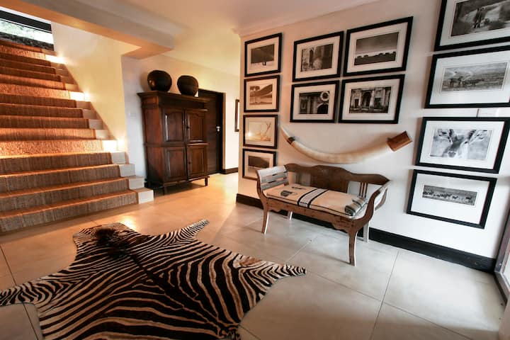 Luxurious Home With Stunning Sea Views - Dolphin Coast