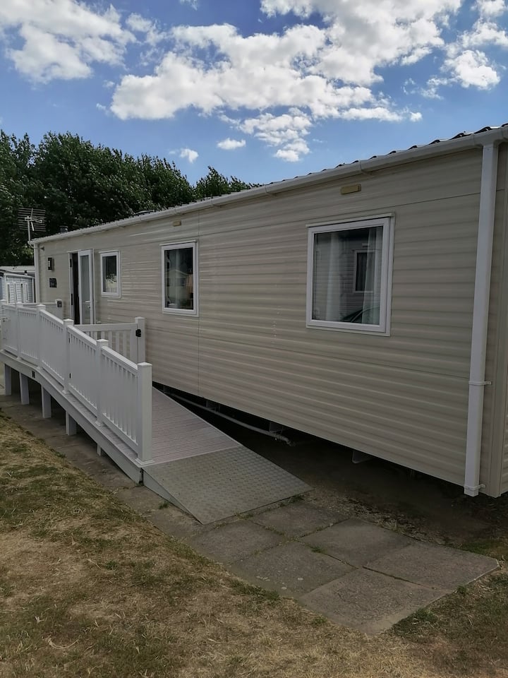 3 Bedroomed Abi Trieste Bronze Caravan 8 Berth - Weymouth