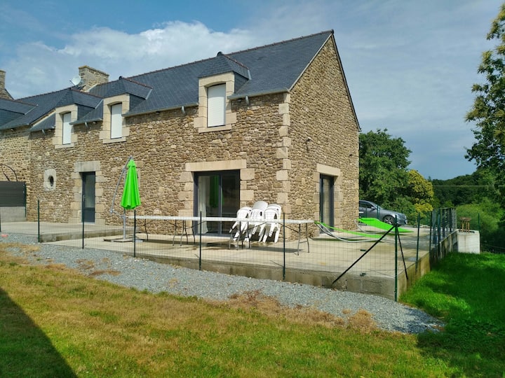 Gîte De Groupe
Conçu Pour 12 - Côtes-d'Armor