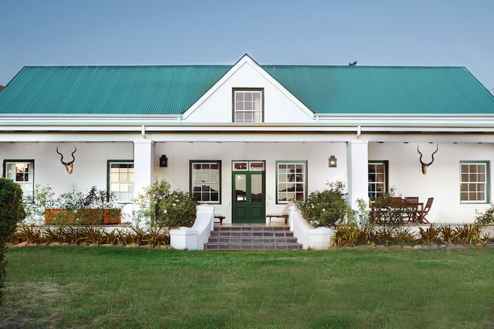 Trianon Beautiful House Surrounded By Vineyards - Franschhoek