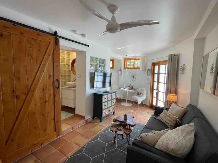 Hollywood Hills Luxury Casita! - Beverly Hills, CA