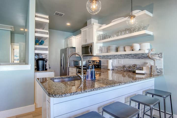 Luxury 3 Br/3 Bath In Old Town Port Aransas - 阿蘭瑟斯港