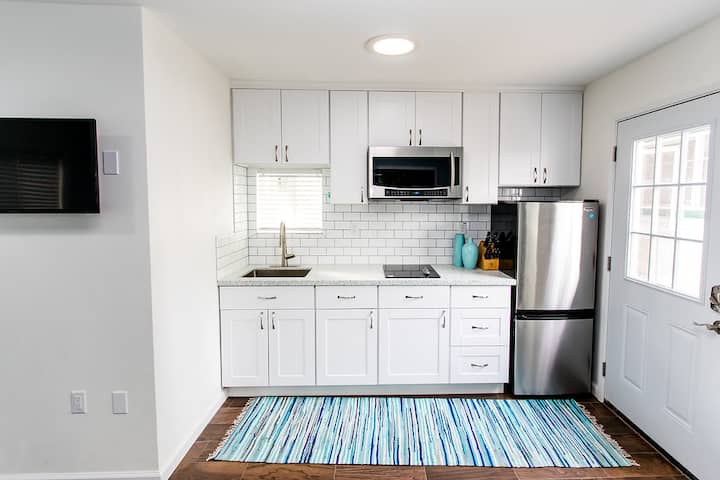 Upper Dimond Garden Cottage - Oakland, CA