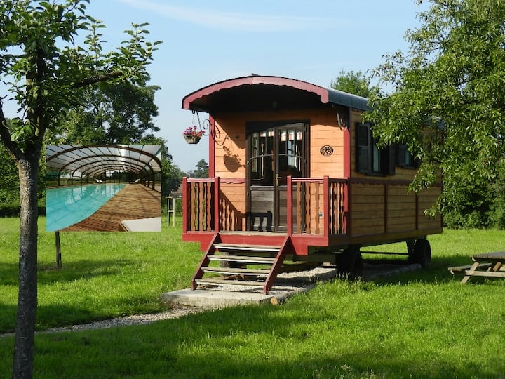 Roulotte Reinette : Cosy, Piscine Et Spa - Château du Champ de Bataille