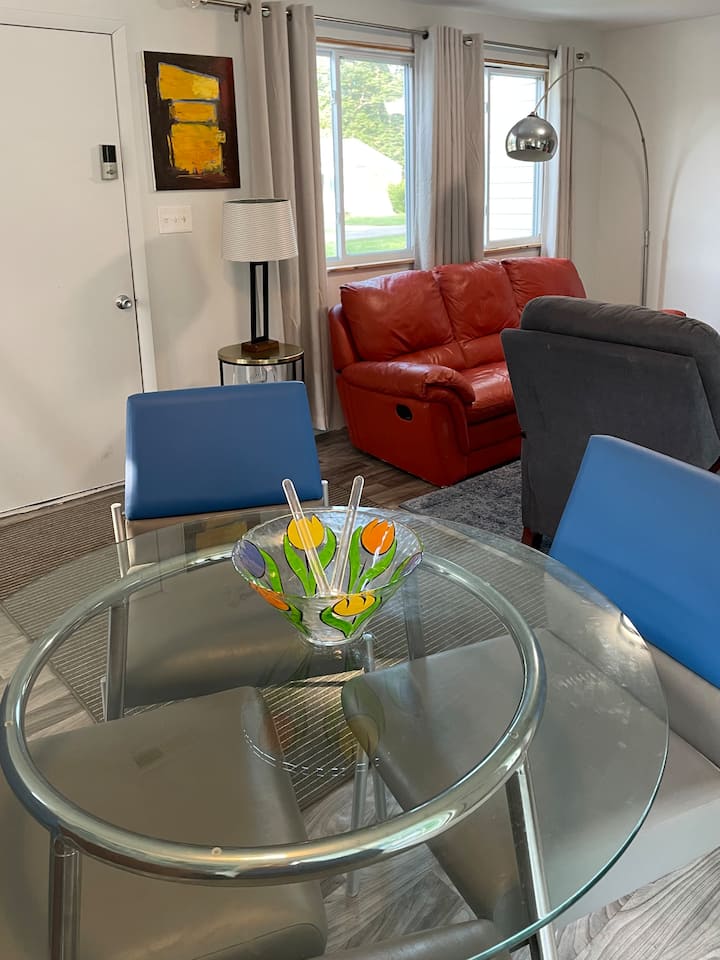 Chaptico 2bd/2ba+ofc, River/dock/swim$1932/mo - Maryland