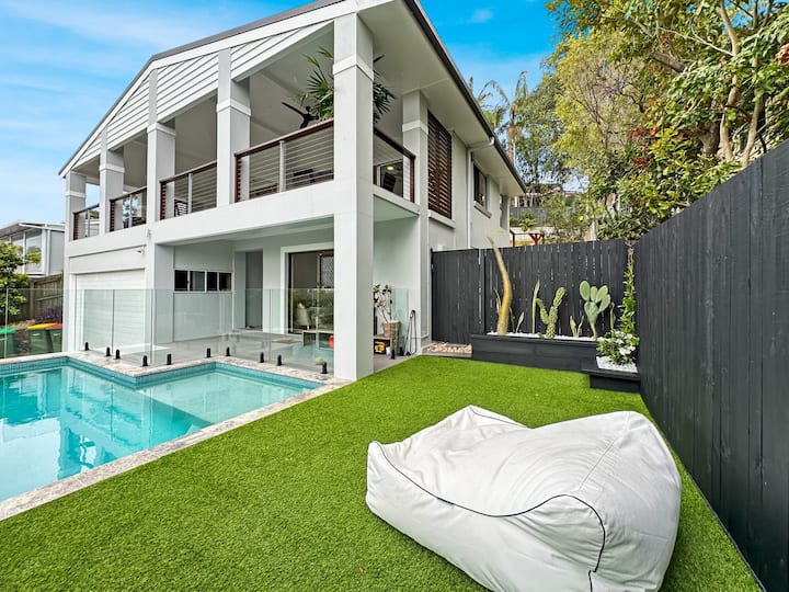Home Away From Home - Coolum Beach