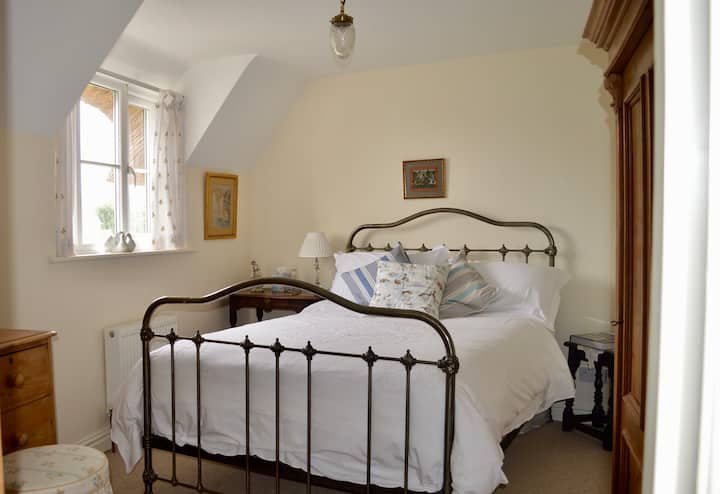 Meadow Cottage Bed And Breakfast - Lulworth Cove