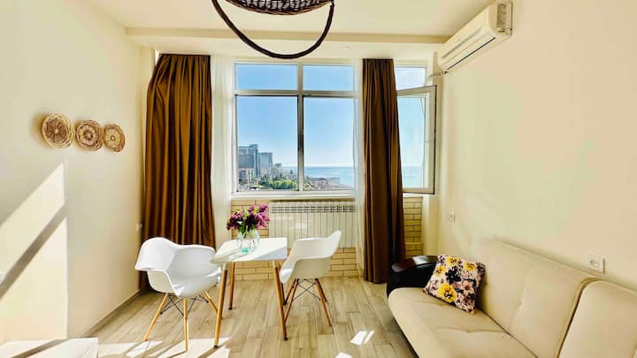 Apartment With The Lake View - Batumi