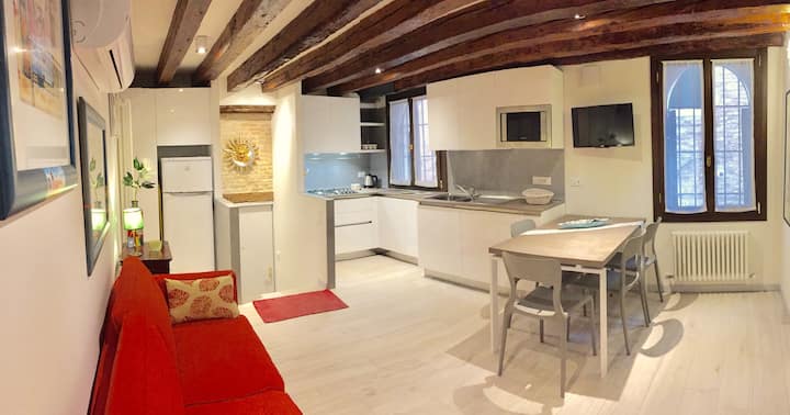 Great Location! New! 2 Bedrooms & 2 Bathrooms - Venice