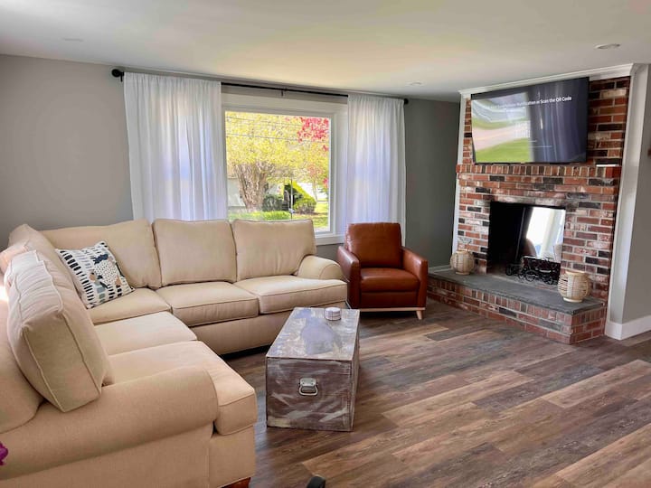 The Sunroom Suite At Mystic- 5 Mins To Attractions - Mystic, CT