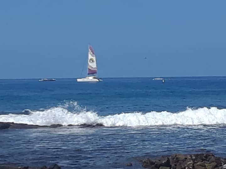 Dt Kona Beach Plumeria Condo: Private, Quiet - Kailua-Kona, HI