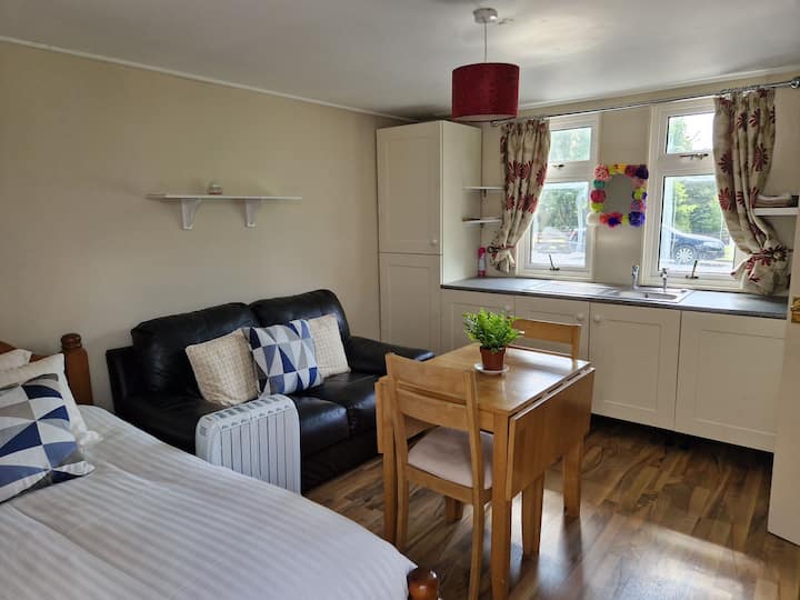 Modern Style, Ideally Located - Ardee