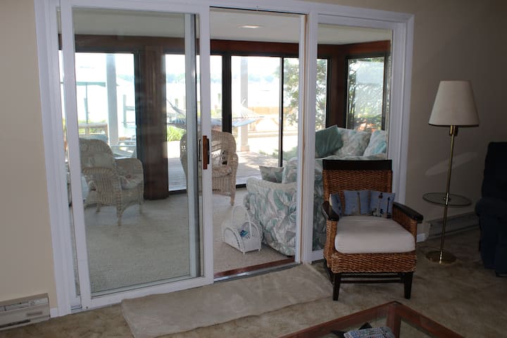 Macatawa Lake Side Cottage - Holland, MI