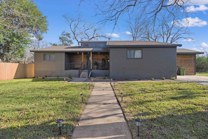 Serene Getaway Near Baylor & Magnolia - Waco, TX