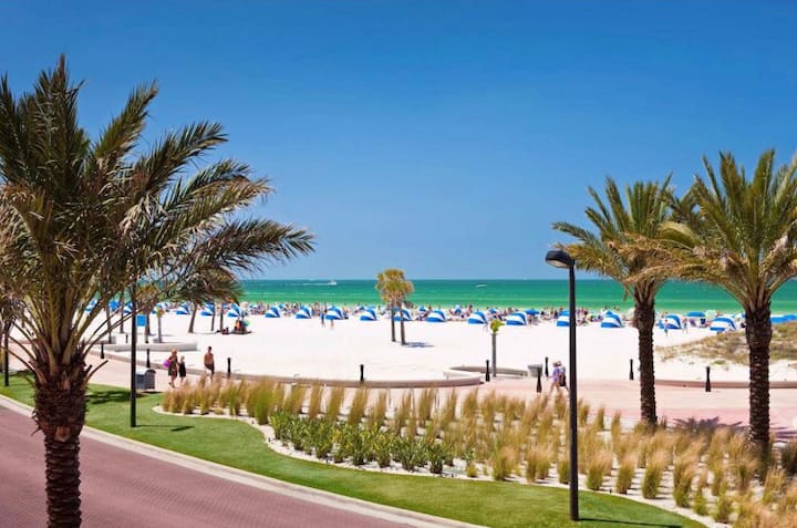 Clearwater Chic Beach Condo 1 B|r Fits 2ppl - Pinellas County, FL