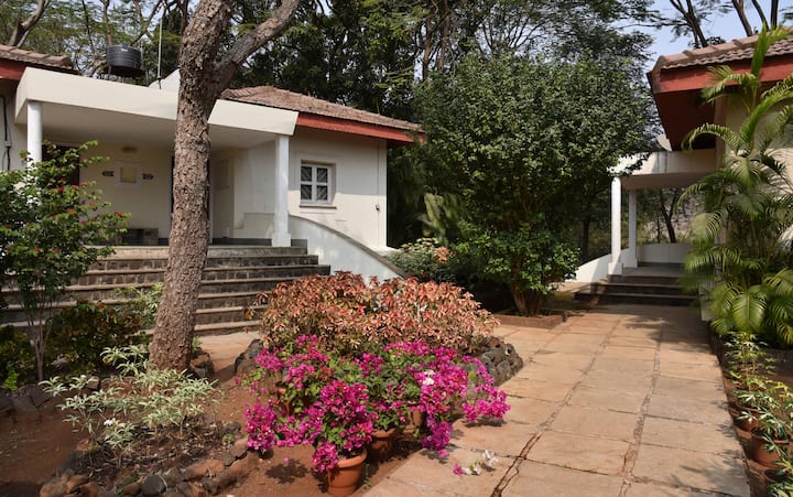 15 Resorts Near Matheran