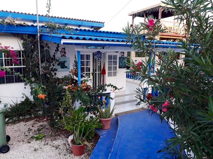 Casa Bienvenida Vlakbij Strand, Autos V.a $29 &$60 - Curaçao