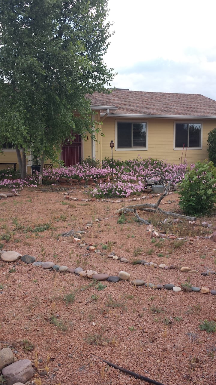 Quiet Room & Bath, Private Patio & Yard, Dog Ok. - Cottonwood, AZ