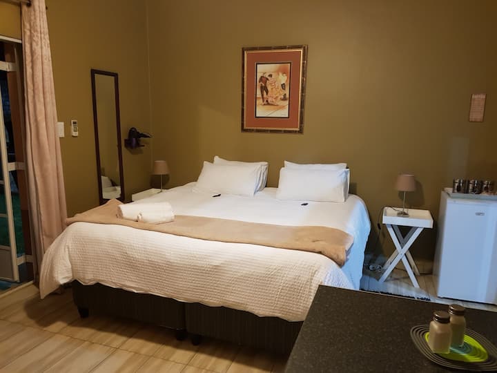 Hullabaloo Zizi - Lichtenburg