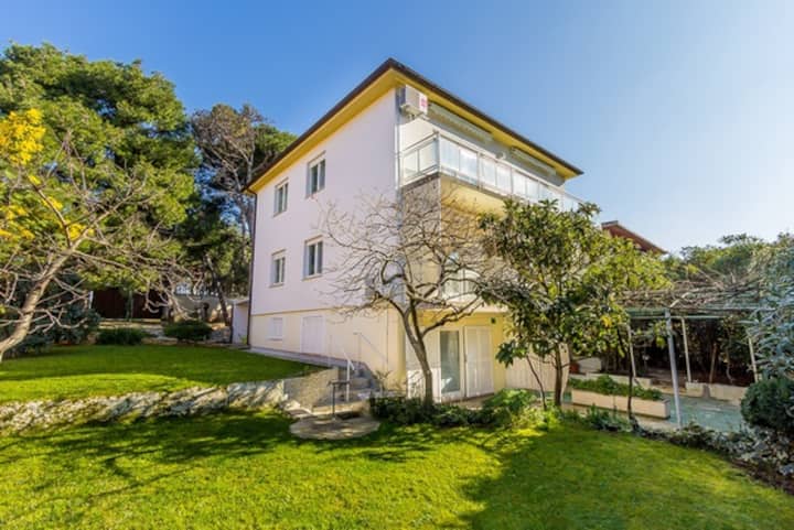 House Near The Beach For Up To 16pp (2apartments) - Istria