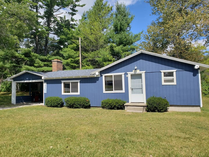 Beachside Cottages A - Oscoda, Michigan - Oscoda, MI