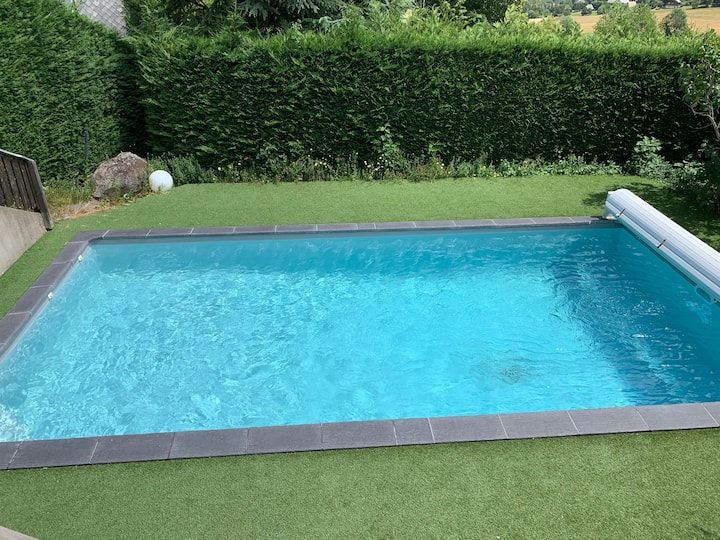 Très Beau Chalet Typique Et Piscine Privée à Besse - Super Besse